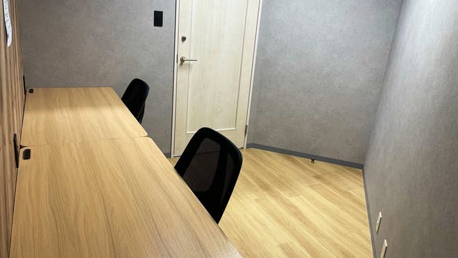 【S-10】2名個室(天井空きあり) ▼通話/動画イヤホン必須の写真1