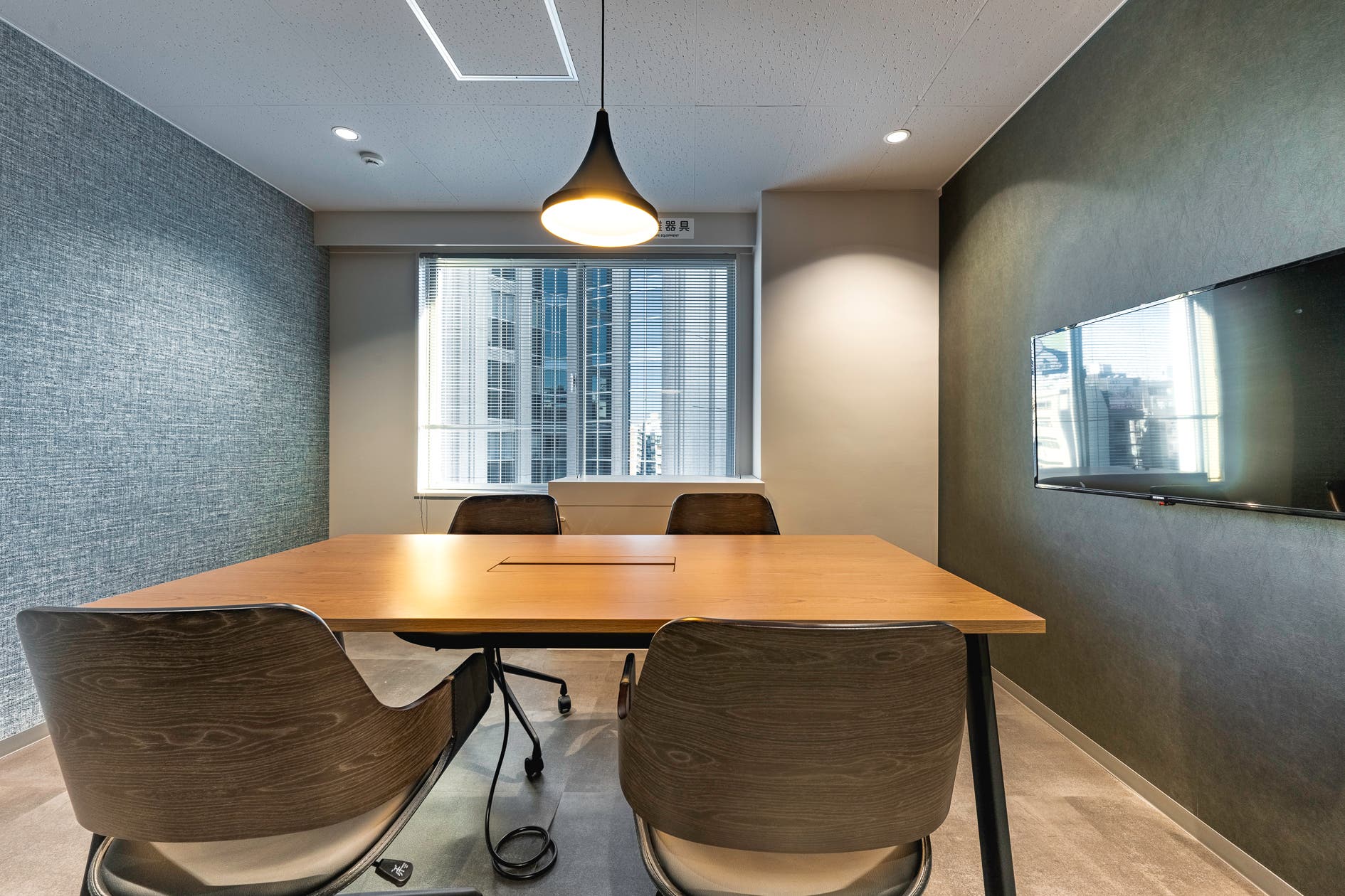 スペモ🏰会議💻ワークショップ📖モニター完備✨勉強会👨‍🏫テレワーク💻作業部屋✍️502_SpemoWork池袋2nd（9階）の写真3