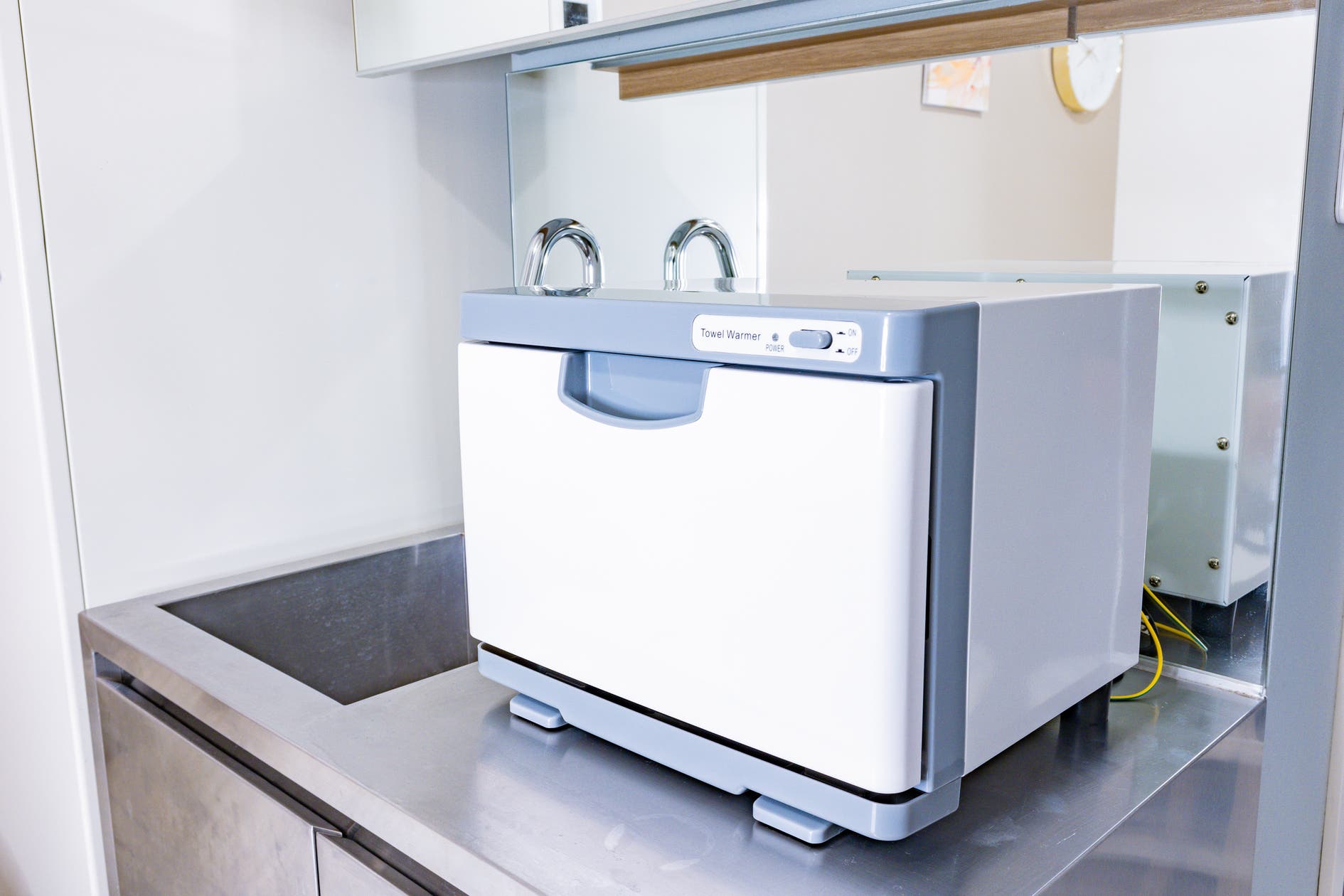 昇降ベッド導入✨«閑静な都庁方面»1対1に施術最適✨完全個室♪エステ|ヨガ|整体|マッサージ|光WiFi✨の写真13