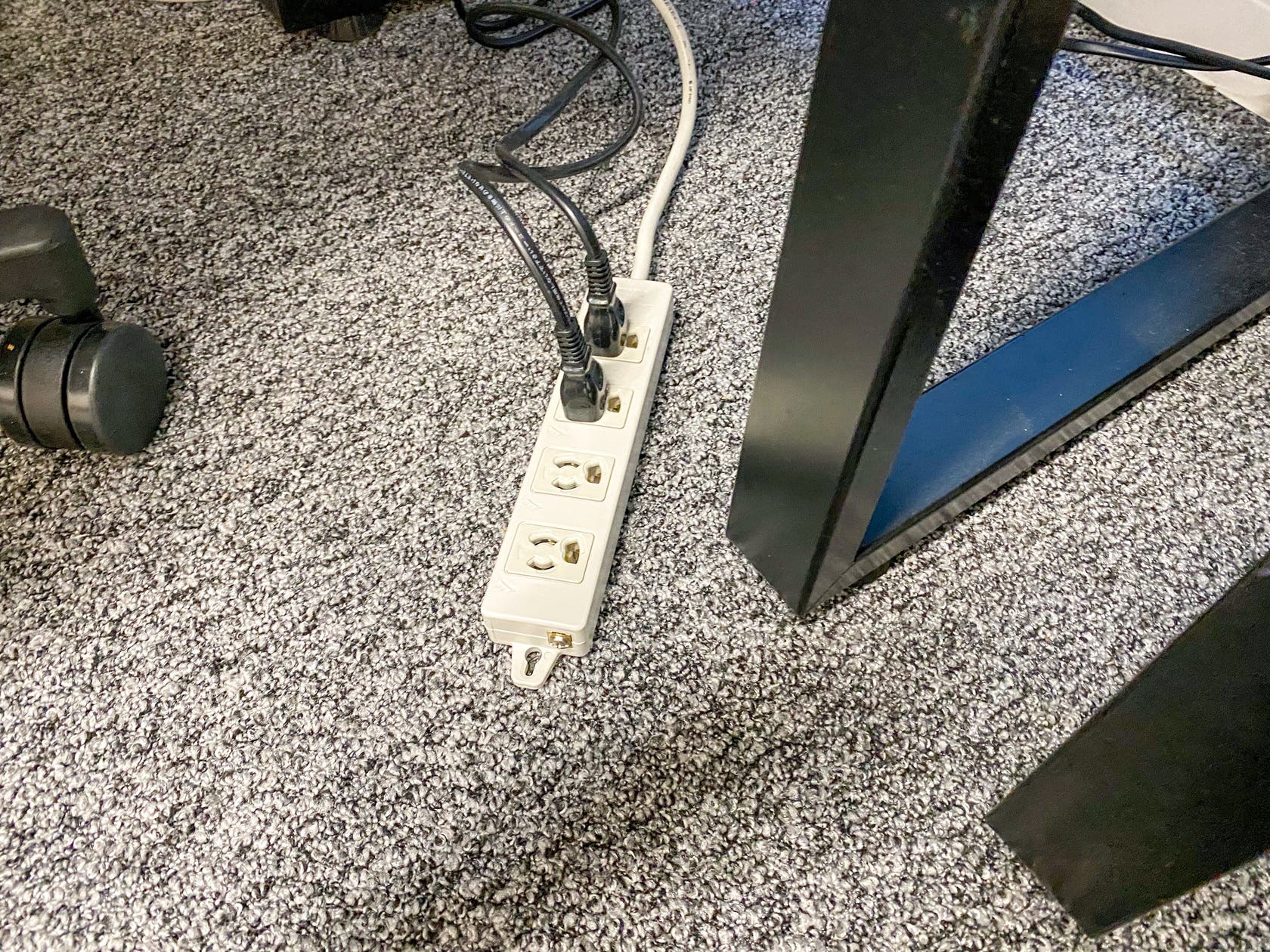 【高田馬場駅徒歩3分】広々2人用ワークスペース🌼Wi-Fi完備🌼✨共同作業/会議/テレワーク/勉強などに✨ の写真6