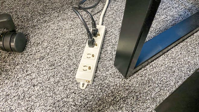 【高田馬場駅徒歩3分】広々2人用ワークスペース🌼Wi-Fi完備🌼✨共同作業/会議/テレワーク/勉強などに✨ の写真6