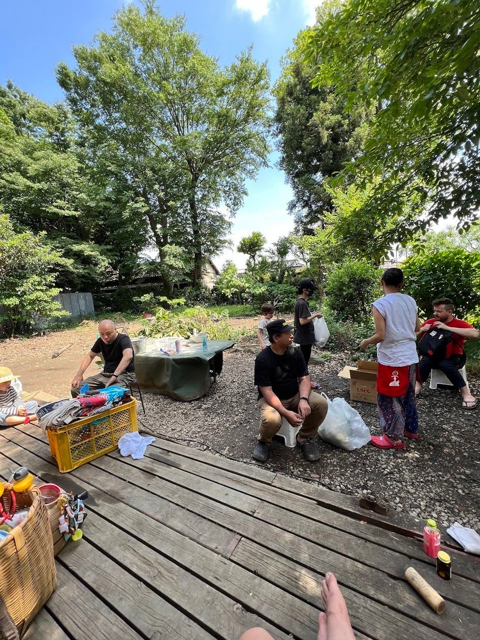 プライベートに使えるログハウスと庭の写真15