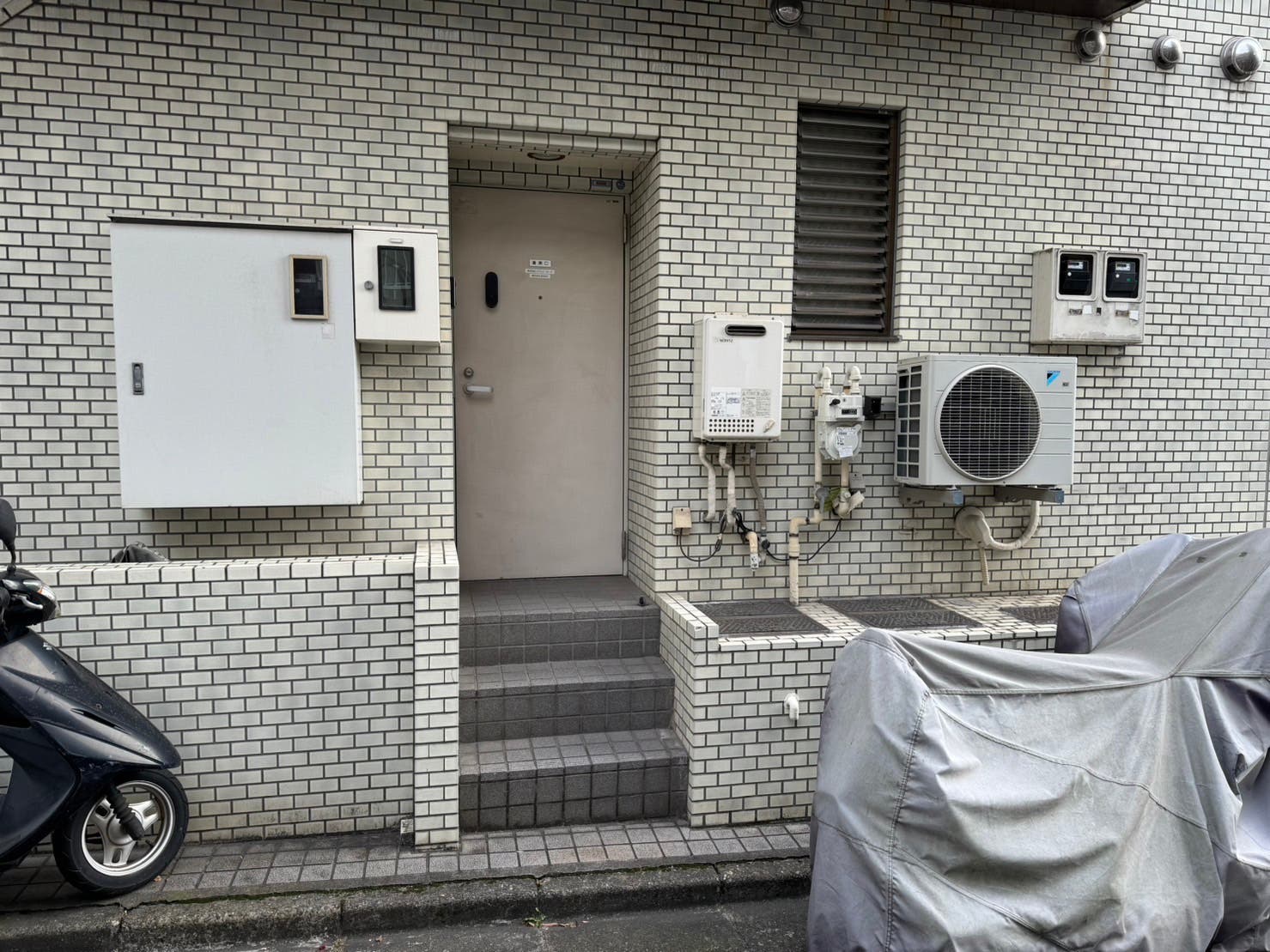 大久保駅徒歩10分、中野坂上駅など最寄り駅多数！多目的レンタルスペース！の写真6