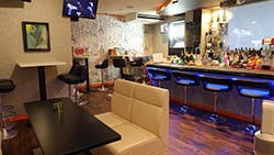 カラオケ🎤ダーツ🎯大画面プロジェクター📽️使い放題!ゴルフマット⛳️マイクスタンド&ギター🎸レンタル!ビール樽等オプション豊富!の写真2