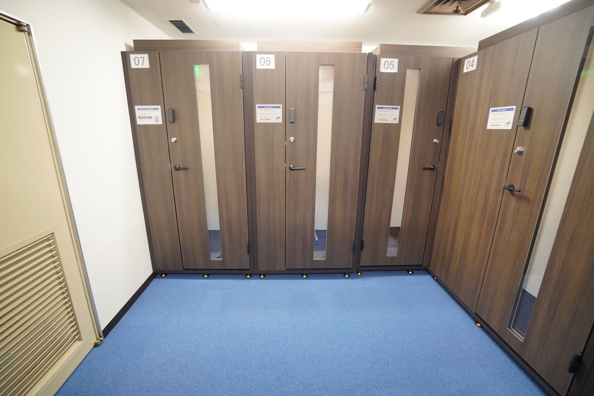 ＜ビズボ栄駅前No.1＞駅直結🚶【ゆったり広めブース】栄駅徒歩2分🚃光回線Wi-Fi📶電源🔌テレワーク/ZOOMの写真9