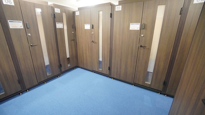 <ビズボ栄駅前No.5>駅直結🚶【ゆったり広めブース】栄駅徒歩2分🚃光回線Wi-Fi📶電源🔌テレワーク/ZOOMの写真2