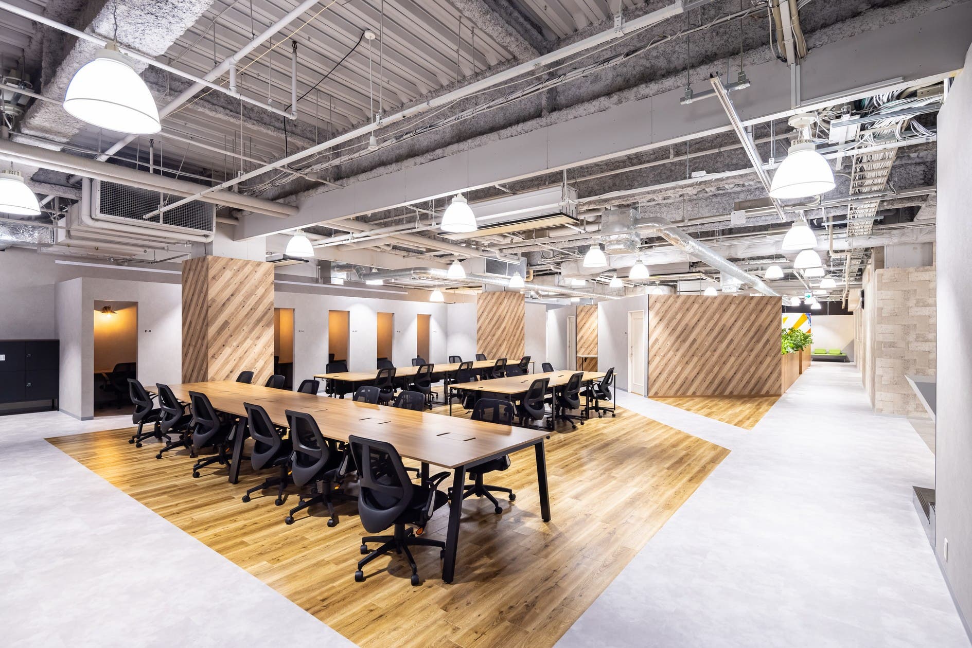 【完全個室】南越谷・新越谷駅から徒歩3分の8名用貸会議室▼通話/動画イヤホン必須の写真7