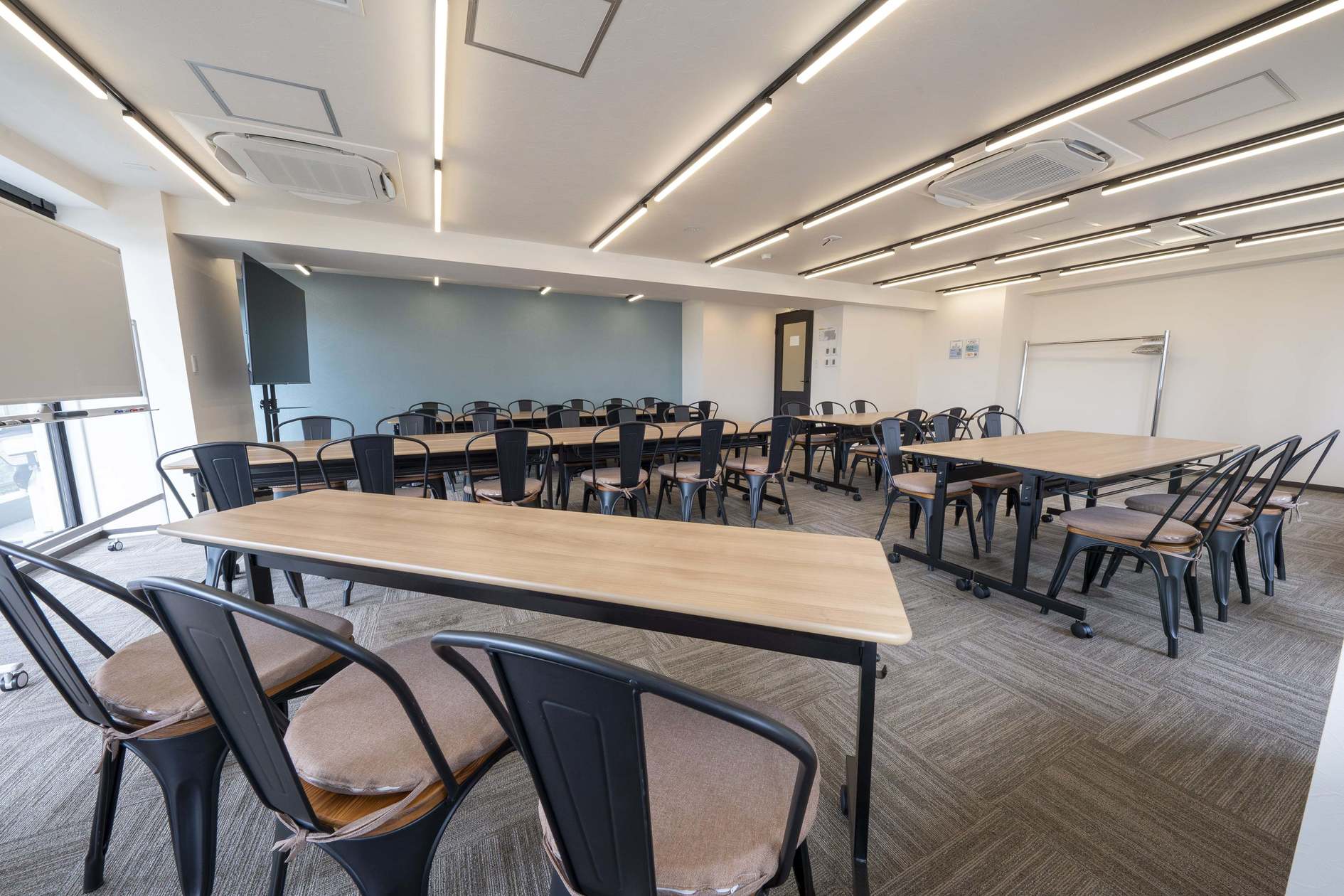 8B【新宿御苑前駅2分】39名着席の会議室！設備・備品が充実♪Wi-Fi無料！清掃で衛生面も安心♥便利な駅近の写真10