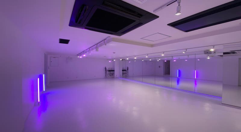 札幌中心部にNEWオープン！ 広々50㎡、メガドンキ隣りでアクセス抜群！！綺麗でオシャレな映えるスタジオ☆