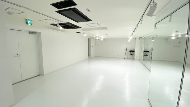 札幌中心部にNEWオープン! 広々50㎡、メガドンキ隣りでアクセス抜群!!綺麗でオシャレな映えるスタジオ☆の写真4