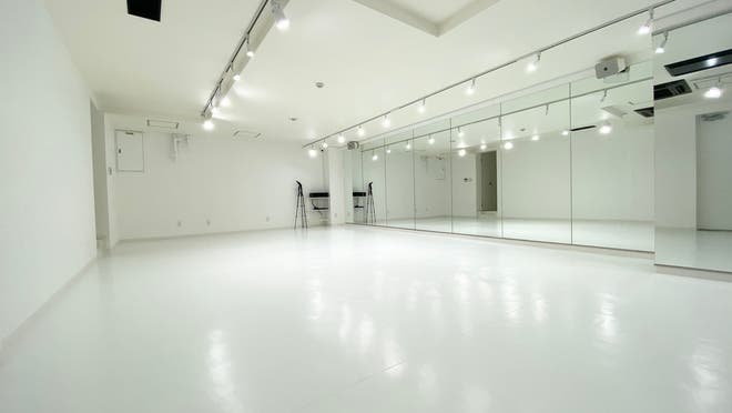 札幌中心部にNEWオープン! 広々50㎡、メガドンキ隣りでアクセス抜群!!綺麗でオシャレな映えるスタジオ☆の写真5