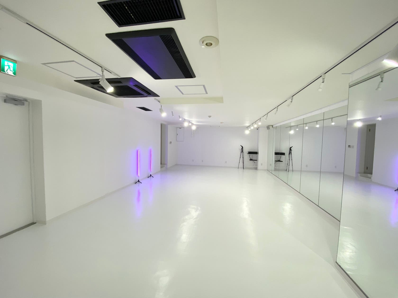 札幌中心部にNEWオープン！ 広々50㎡、メガドンキ隣りでアクセス抜群！！綺麗でオシャレな映えるスタジオ☆の写真6