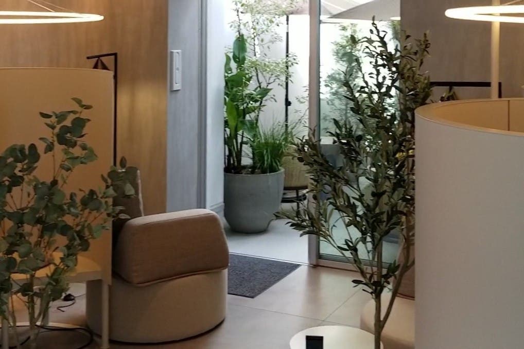 西新宿ビル群の大パノラマ・100㎡家具付き８F＋ルーフトップ貸切 新宿駅6分（場所貸しのみ・飲食物のご提供は別途ご相談ください）の写真4