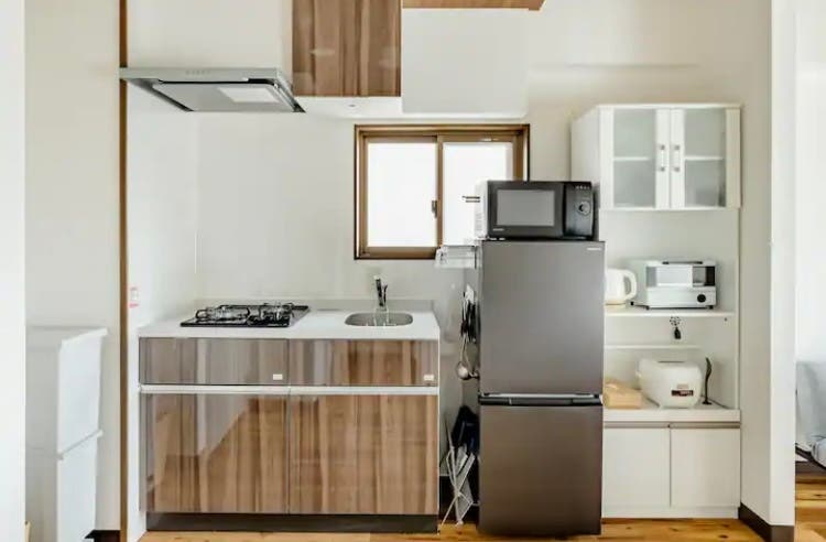 【下落合駅3分】新宿駅へ2駅5分🚃着席最大9名🪑最上階・日当たり良好🌞新宿ビル群を眺めながら食事会・料理会・パーティーを🌃の写真4