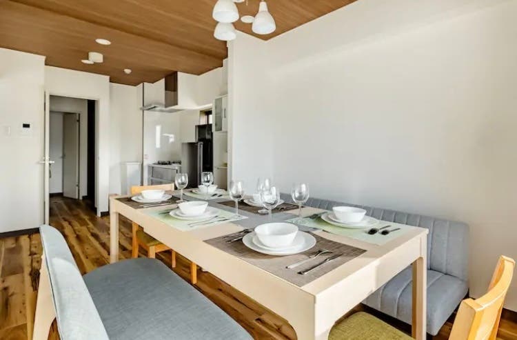 【下落合駅3分】新宿駅へ2駅5分🚃着席最大9名🪑最上階・日当たり良好🌞新宿ビル群を眺めながら食事会・料理会・パーティーを🌃の写真5