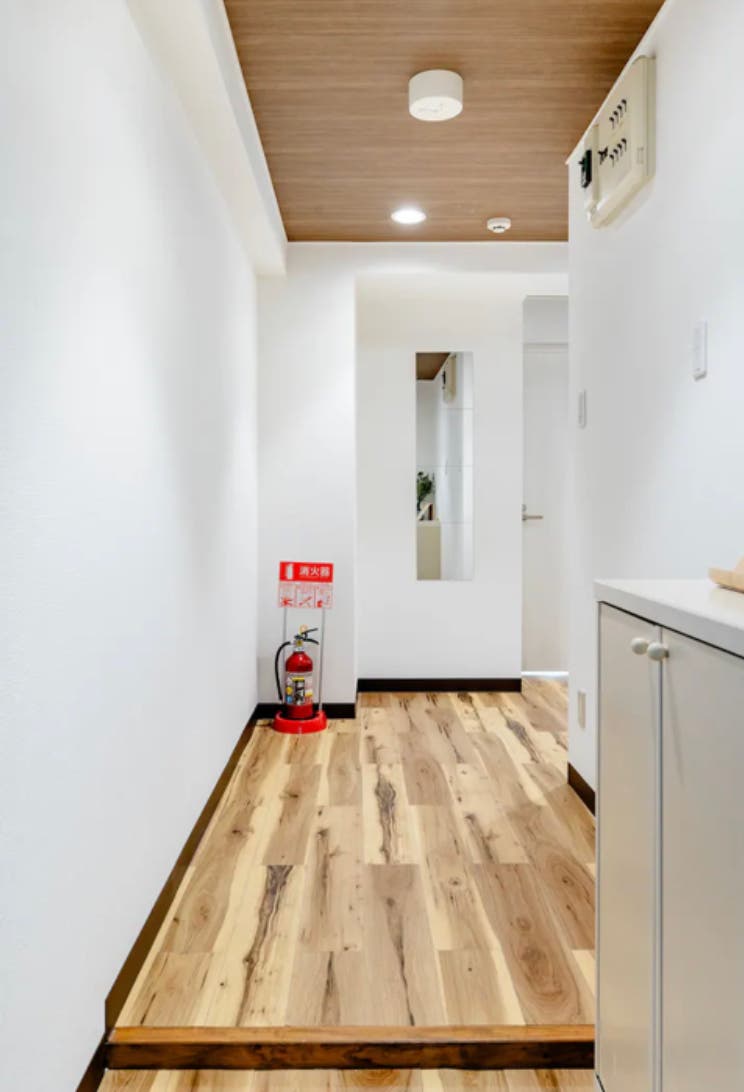 【下落合駅3分】新宿駅へ2駅5分🚃着席最大9名🪑最上階・日当たり良好🌞新宿ビル群を眺めながら食事会・料理会・パーティーを🌃の写真10