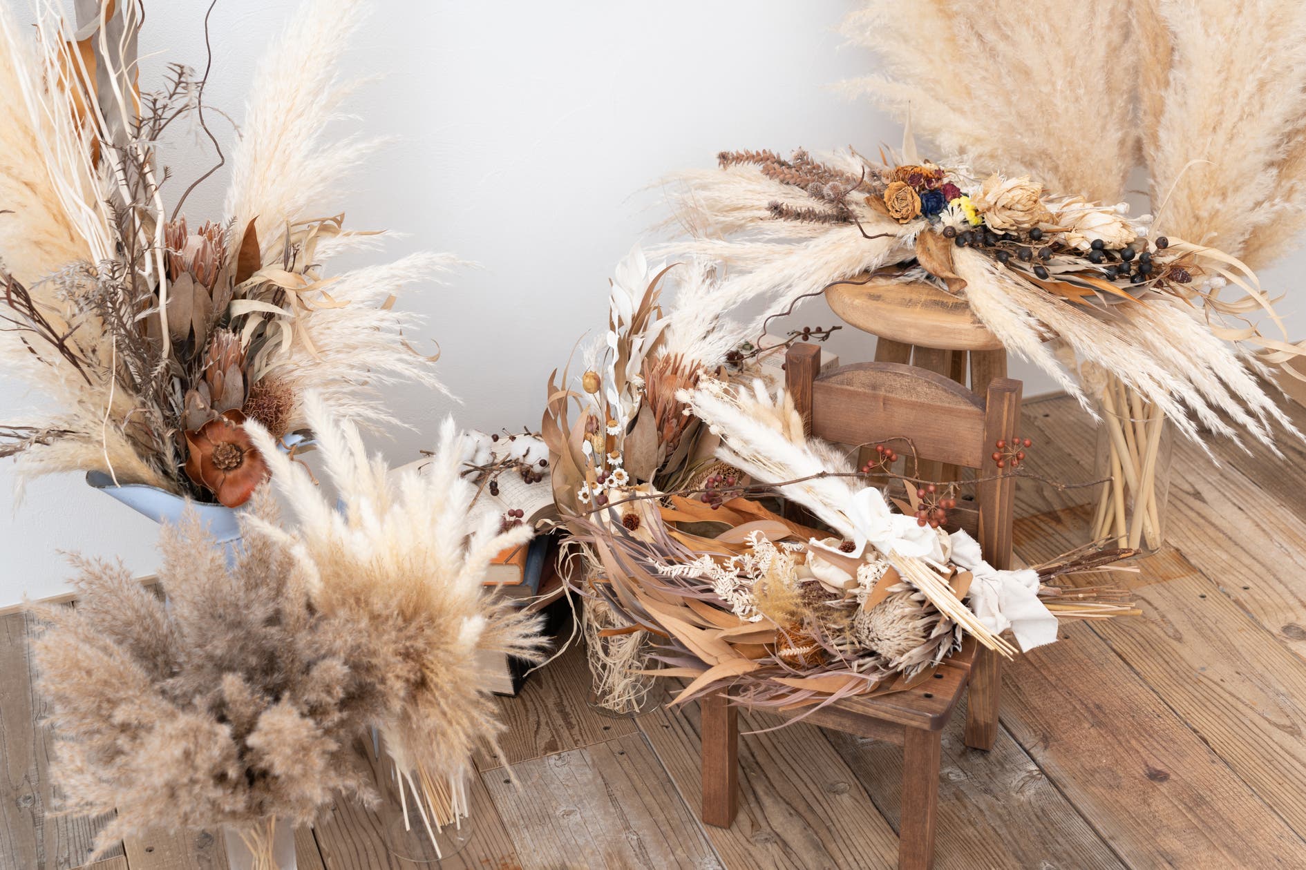 【１時間〜利用可能】自然光が綺麗/廃材の床材に漆喰の空間/撮影小物充実の写真14