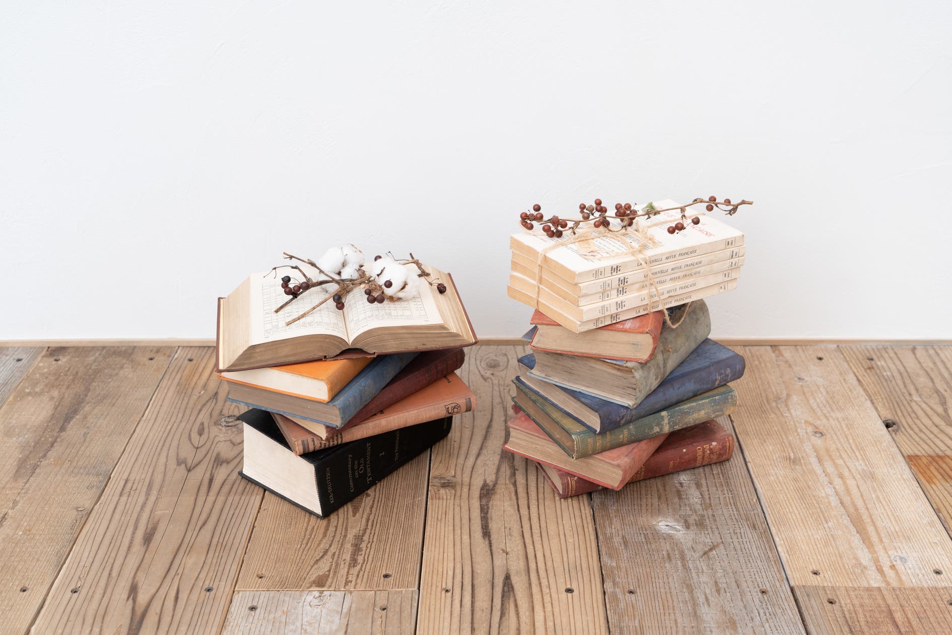 【１時間〜利用可能】自然光が綺麗/廃材の床材に漆喰の空間/撮影小物充実の写真15