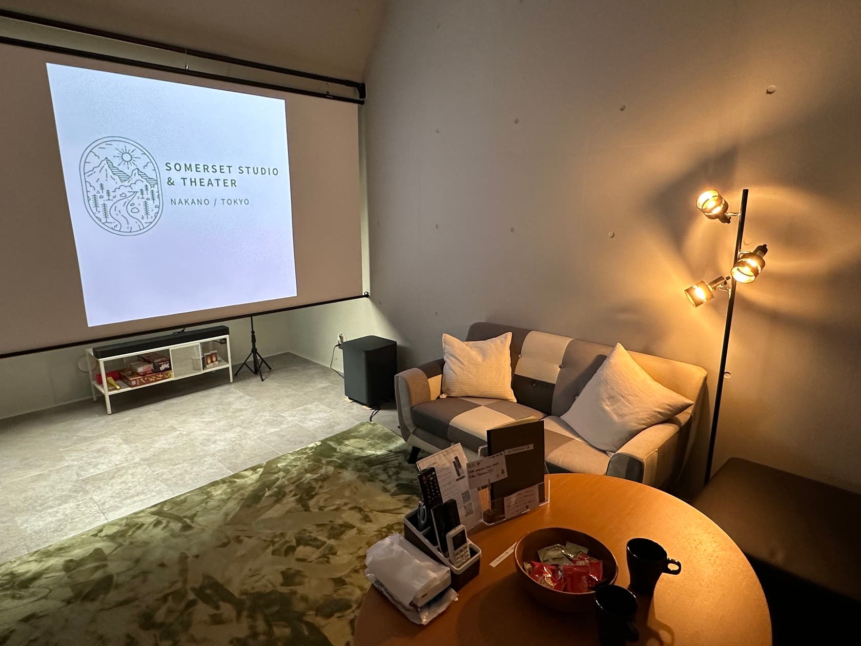 中野駅徒歩7分のプライベートシアター🎬ブロードウェイすぐ🎉最新ゲーム🎮カフェコーナー☕️の写真1