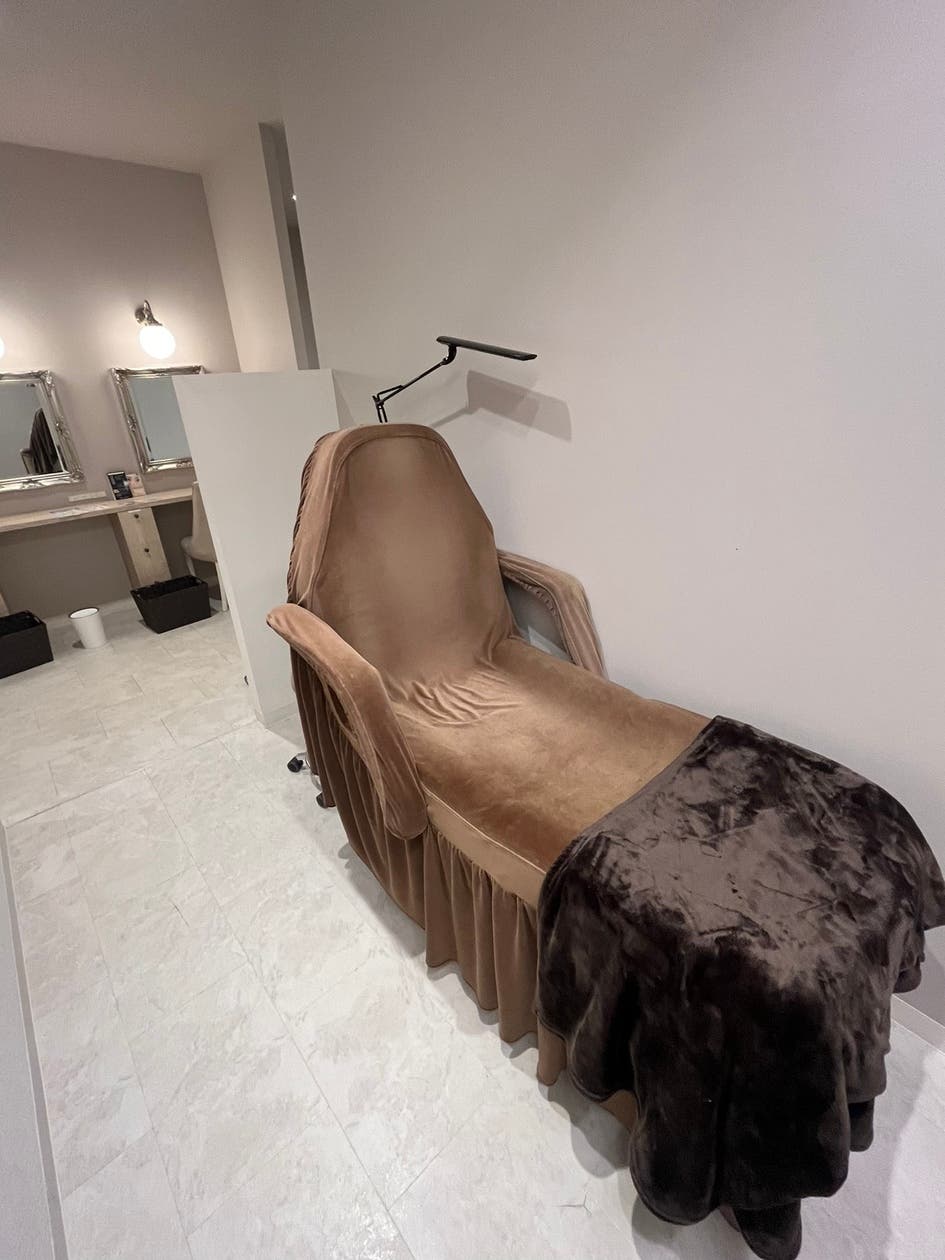 【京王線府中駅徒歩5分】アイリスト向けレンタルサロンスペース/路面店1階のリラックスできる空間の写真3