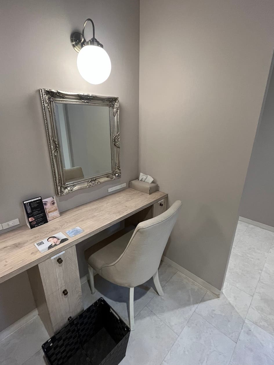 【京王線府中駅徒歩5分】アイリスト向けレンタルサロンスペース/路面店1階のリラックスできる空間の写真5