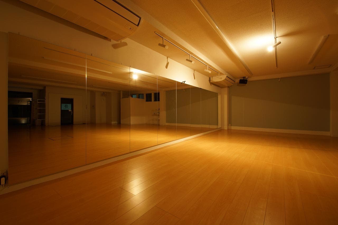 【館林で人気No.1のダンススタジオ】大型ミラー完備丨1時間から利用可丨当日予約OK丨BOSEのスピーカー🔊の写真7