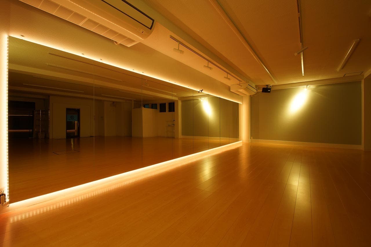 【館林で人気No.1のダンススタジオ】大型ミラー完備丨1時間から利用可丨当日予約OK丨BOSEのスピーカー🔊の写真2