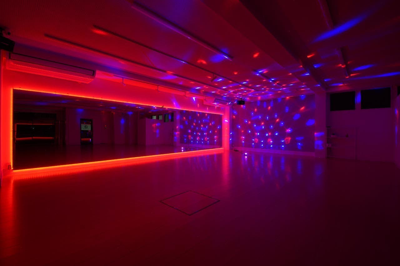 【館林で人気No.1のダンススタジオ】大型ミラー完備丨1時間から利用可丨当日予約OK丨BOSEのスピーカー🔊の写真3
