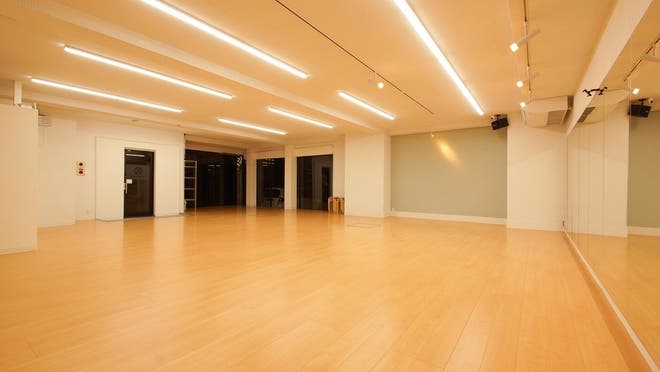 【館林で人気No.1のダンススタジオ】大型ミラー完備丨1時間から利用可丨当日予約OK丨BOSEのスピーカー🔊の写真12