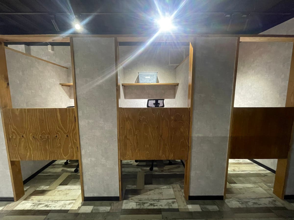 【竹ノ塚】モニター完備！！半個室②（ドア付き）の写真3