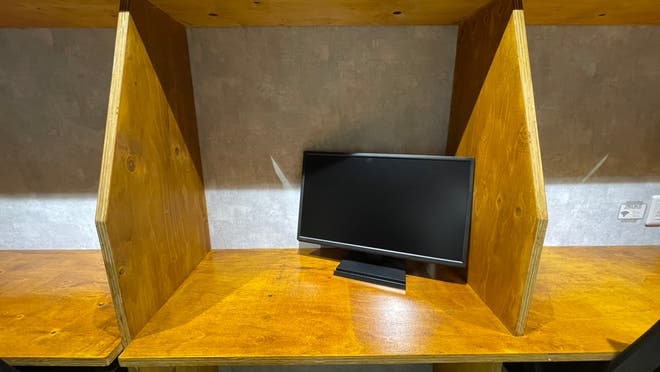 【竹ノ塚】モニター完備!!オープン席④(ドアなし)の写真2