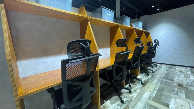 【竹ノ塚】モニター完備!!オープン席④(ドアなし)の写真6