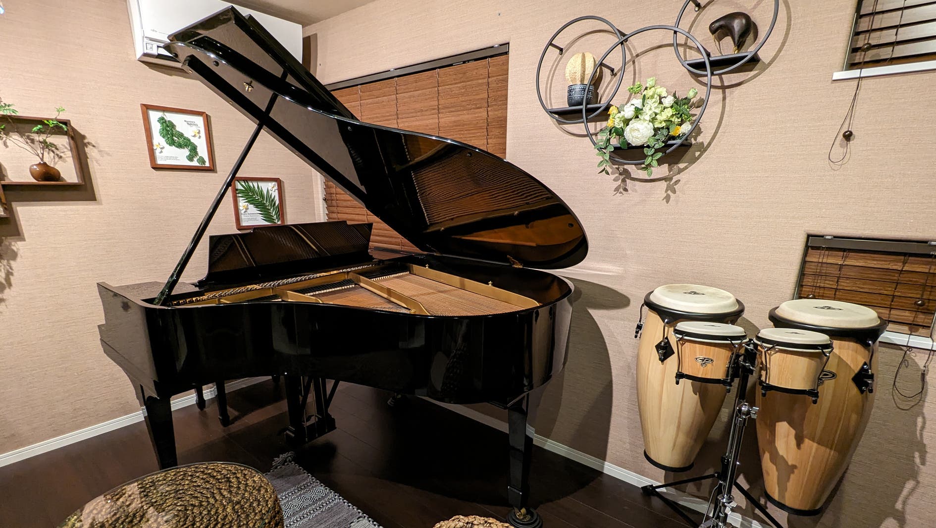 [舞子9分/駐車1台可]グランドピアノのある楽器練習スペースの写真5
