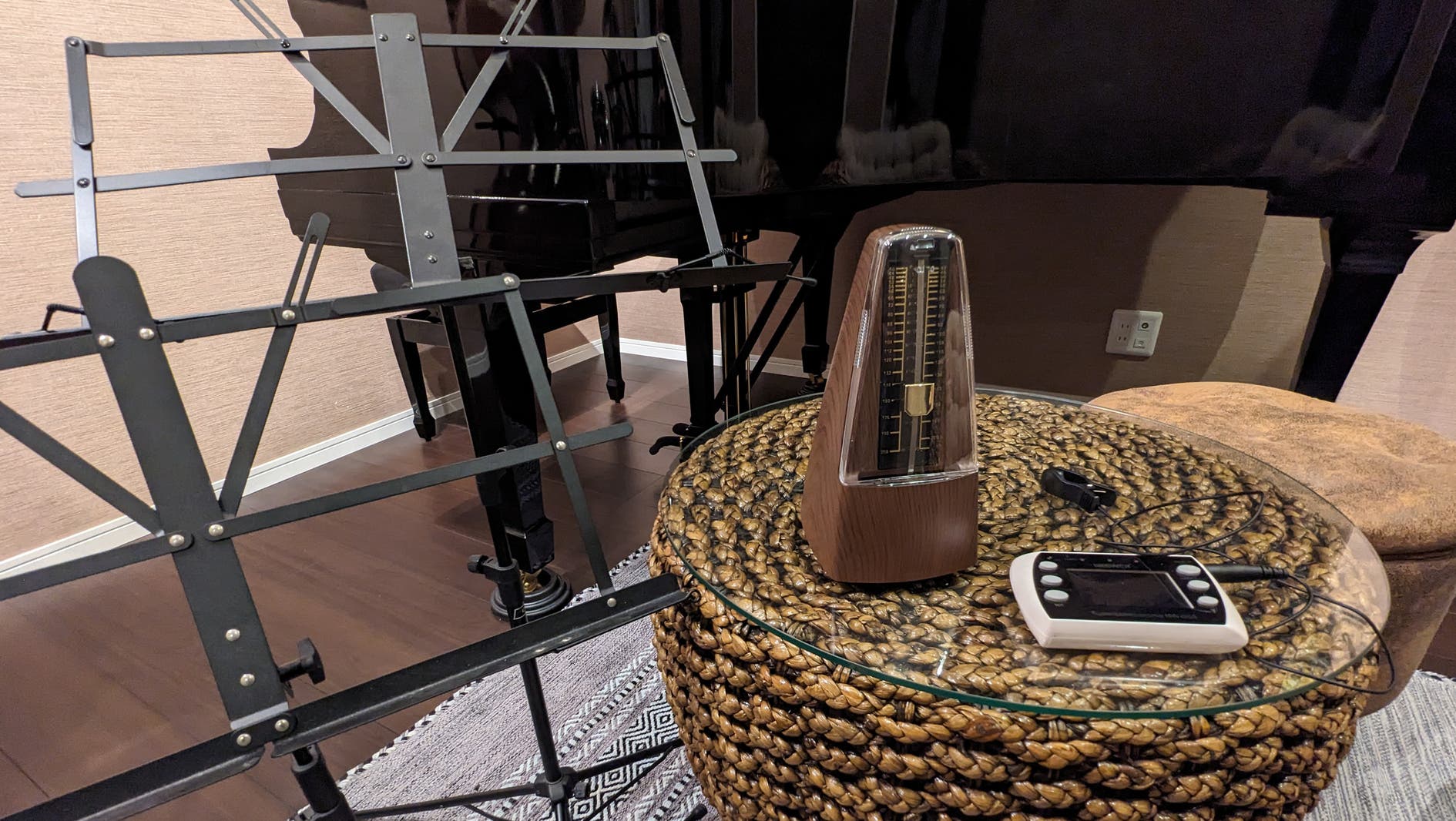 [舞子9分/駐車1台可]グランドピアノのある楽器練習スペースの写真8