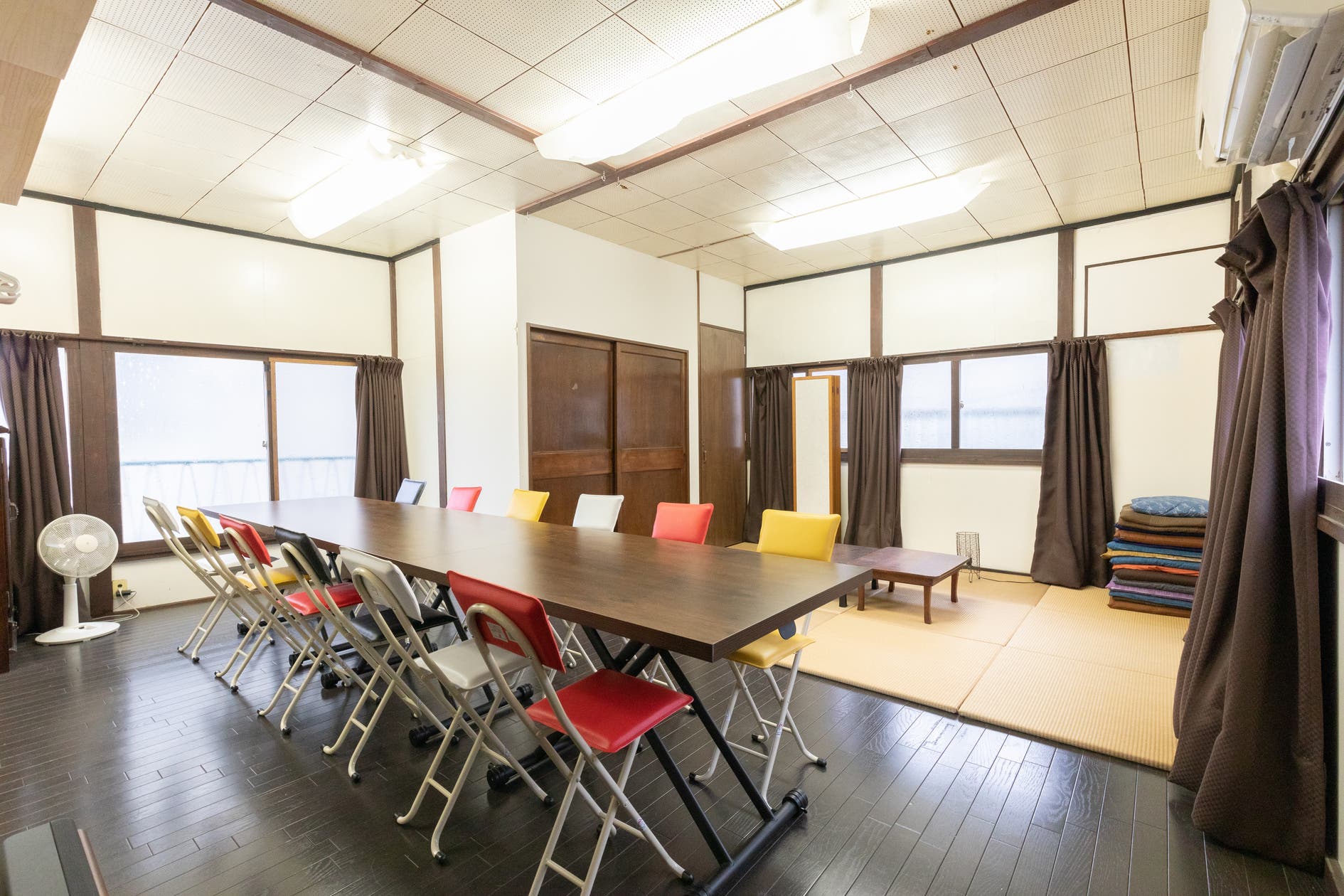 世田谷の古民家2階‼️広々ゆったりなごめる18畳❣️アンティークなしつらいでお迎えします(^^)の写真11