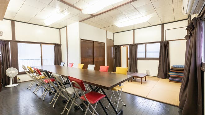 世田谷の古民家2階‼️広々ゆったりなごめる18畳❣️アンティークなしつらいでお迎えします(^^)の写真11