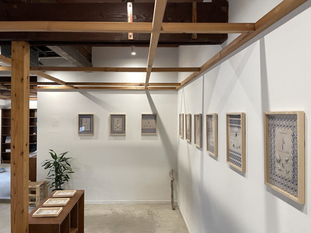 由比ガ浜への通り道。ショップ一体型ギャラリースペースの写真1