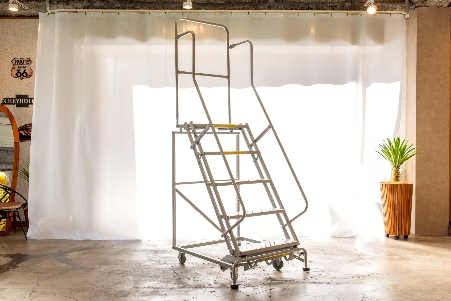 【ブルーハワイ】車、バイク、自転車が搬入可能なガレージ風スタジオ。撮影会・パーティ！ごみ処理無料の写真20