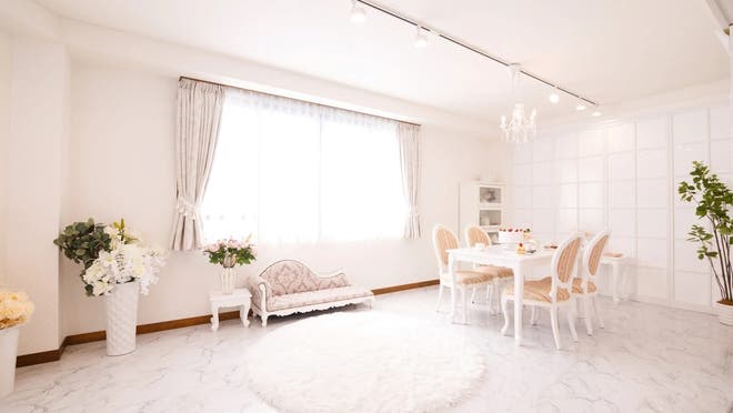 【ショートケーキ】推しカラーが映える!真っ白ロココ空間で生誕祭・推し会・撮影会・女子会はいかが?の写真2