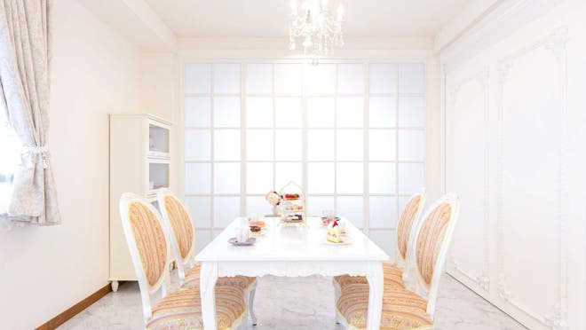 【ショートケーキ】推しカラーが映える!真っ白ロココ空間で生誕祭・推し会・撮影会・女子会はいかが?の写真4