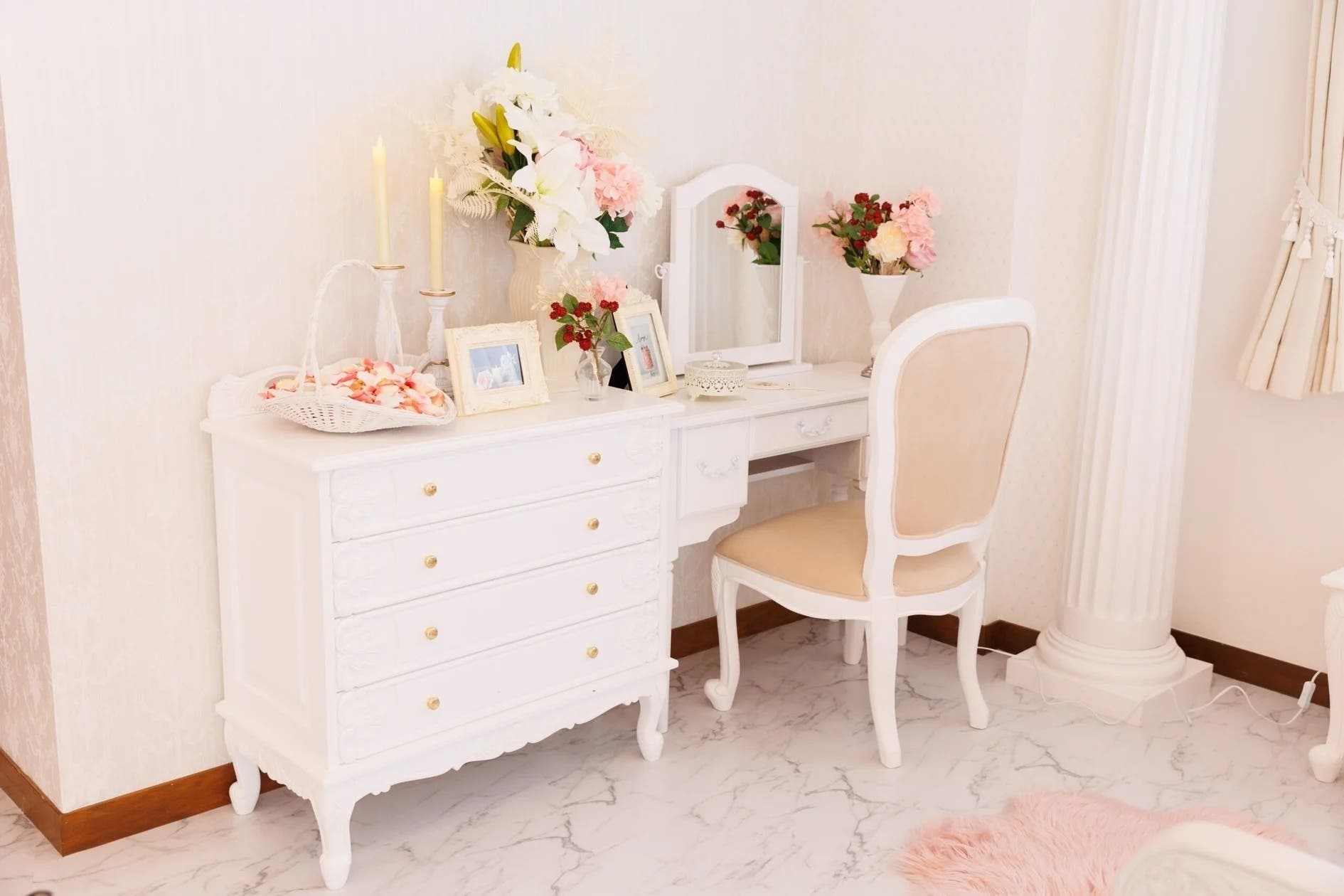 【ショートケーキ】推しカラーが映える！真っ白ロココ空間で生誕祭・推し会・撮影会・女子会はいかが？の写真5