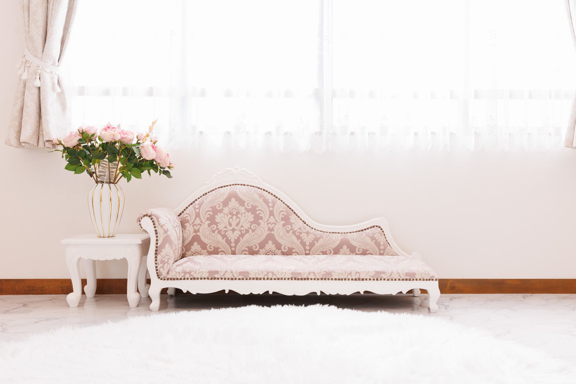 【ショートケーキ】推しカラーが映える！真っ白ロココ空間で生誕祭・推し会・撮影会・女子会はいかが？の写真7