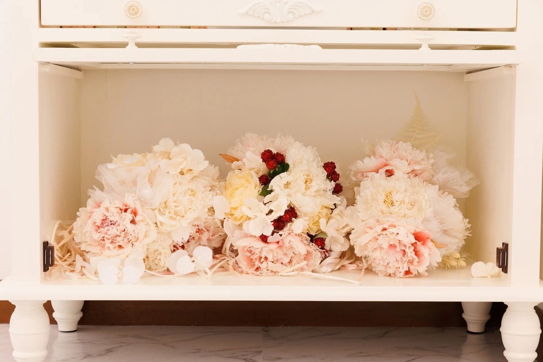 【ショートケーキ】推しカラーが映える！真っ白ロココ空間で生誕祭・推し会・撮影会・女子会はいかが？の写真16