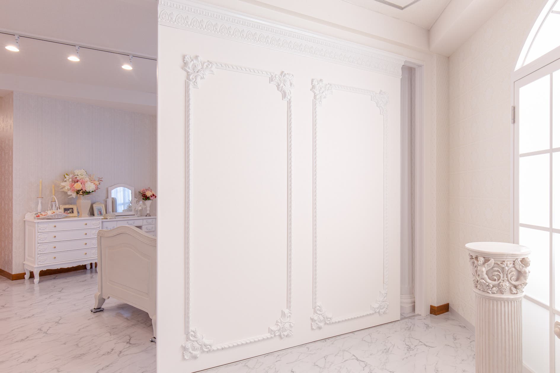 【ショートケーキ】推しカラーが映える！真っ白ロココ空間で生誕祭・推し会・撮影会・女子会はいかが？の写真17