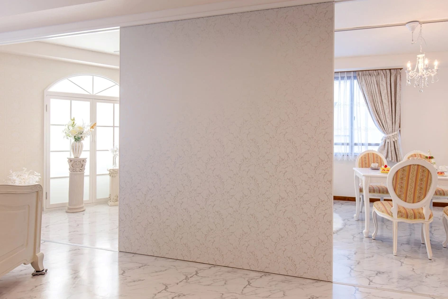 【ショートケーキ】推しカラーが映える！真っ白ロココ空間で生誕祭・推し会・撮影会・女子会はいかが？の写真18