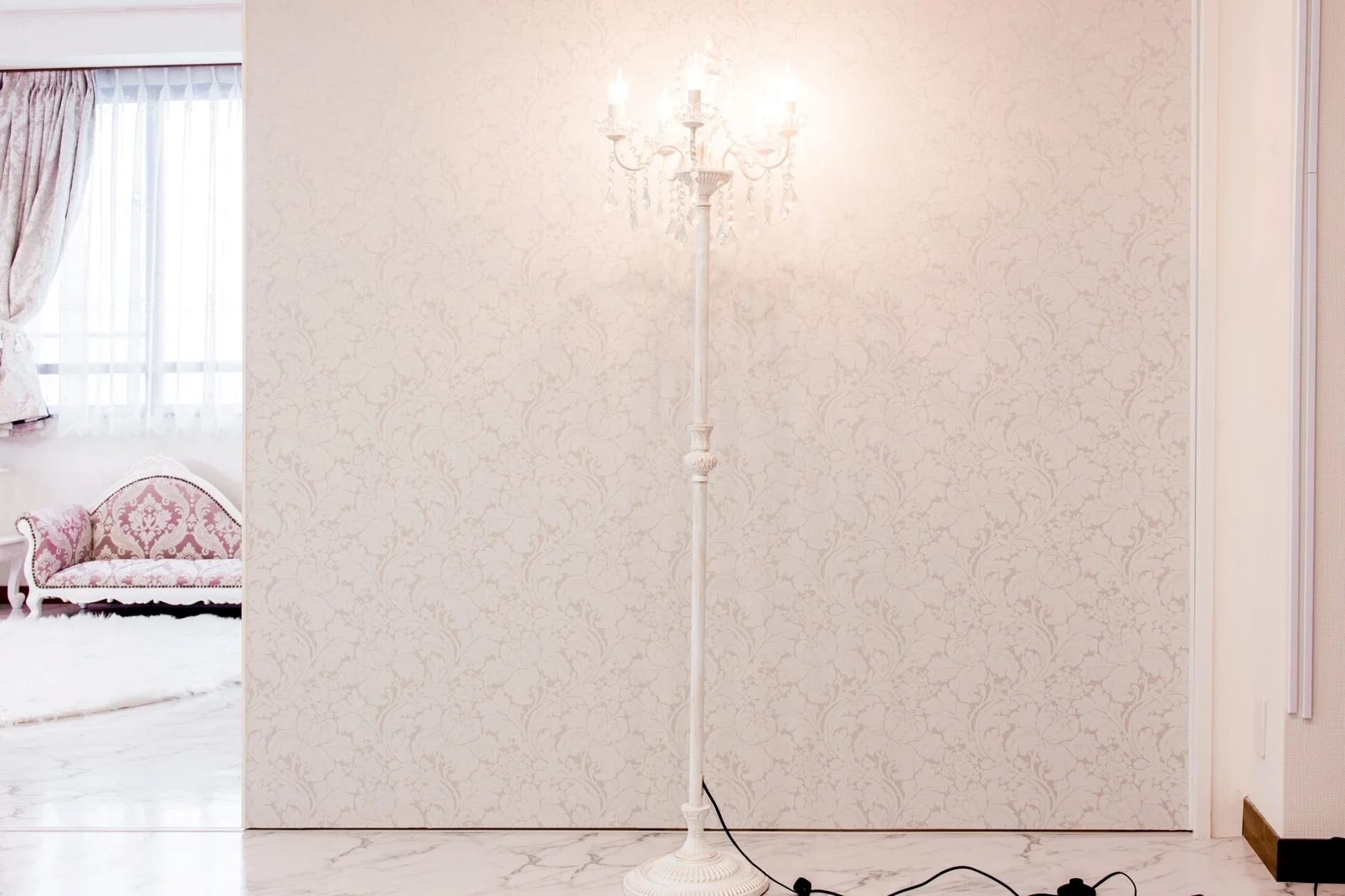 【ショートケーキ】推しカラーが映える！真っ白ロココ空間で生誕祭・推し会・撮影会・女子会はいかが？の写真20