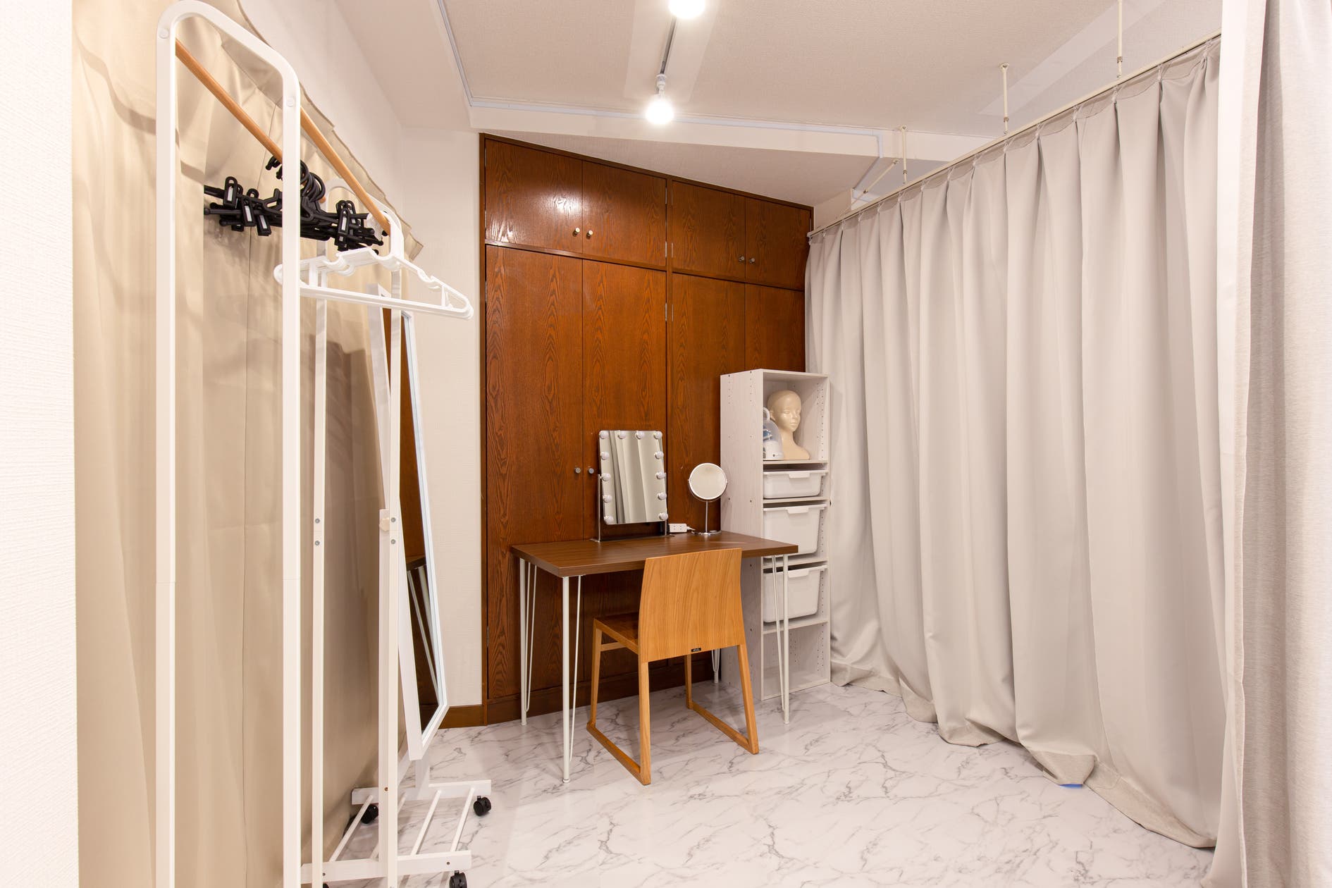 【ショートケーキ】推しカラーが映える！真っ白ロココ空間で生誕祭・推し会・撮影会・女子会はいかが？の写真23