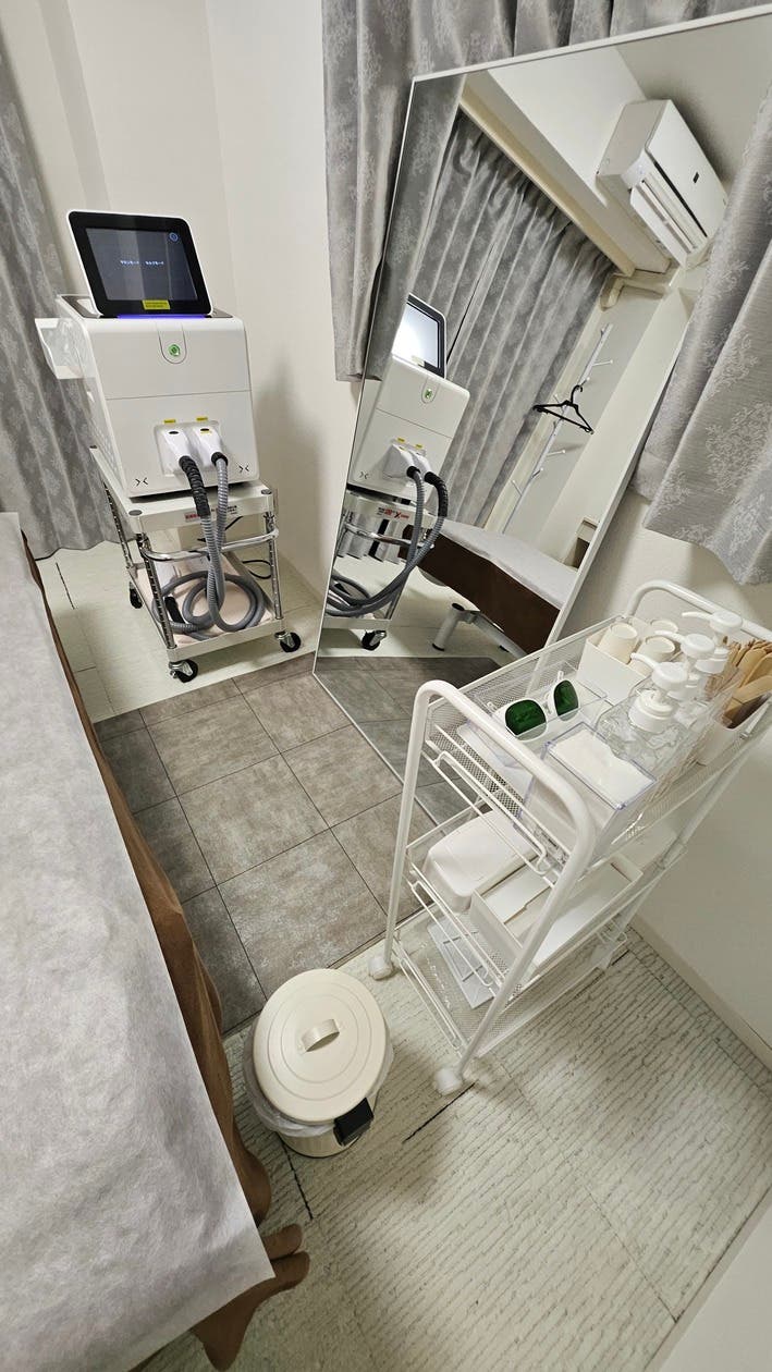 【秋葉原駅】脱毛機のある個室サロン【脱毛サロンエピデンス】の写真8