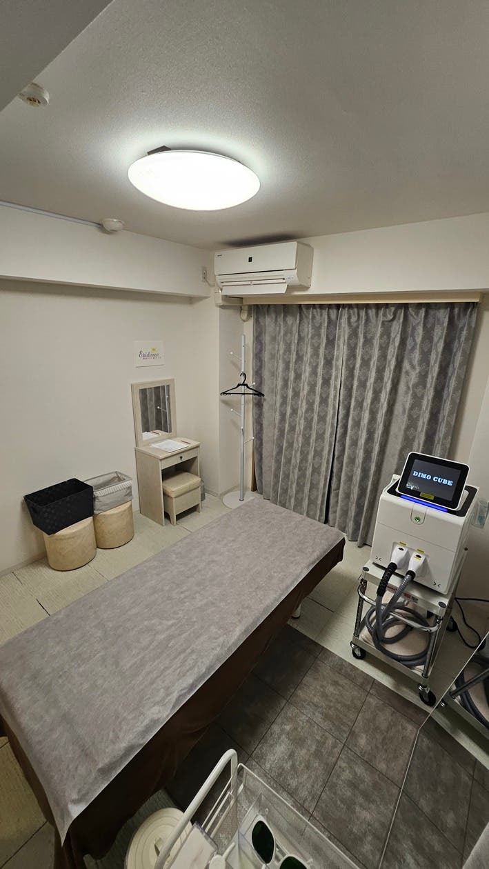 【秋葉原駅】脱毛機のある個室サロン【脱毛サロンエピデンス】の写真9
