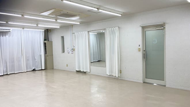 【平塚駅 徒歩1分】【貸会議室として30年の堅実な実績】【C室2階-会議-ダンス ヨガ バレー 最大25名-全身鏡】の写真6